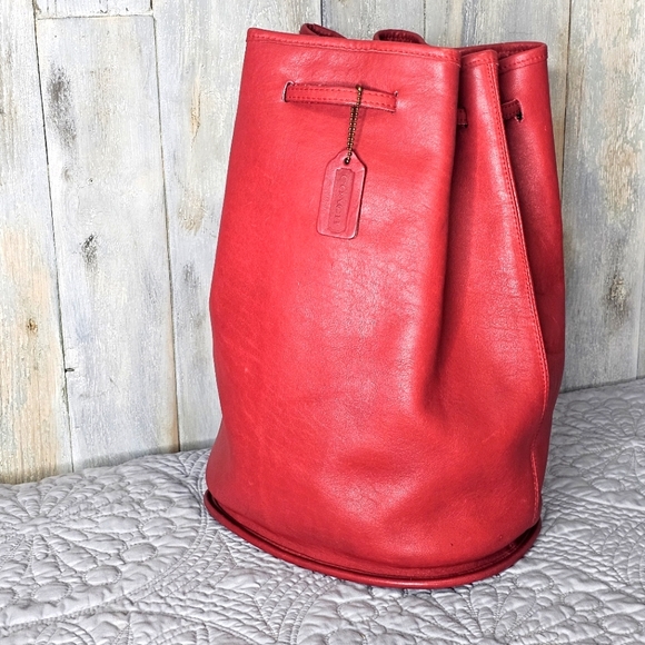 Coach | Bags | Rare 9s Vintage Coach Red Large Bixby Sling Bag 9929 ...